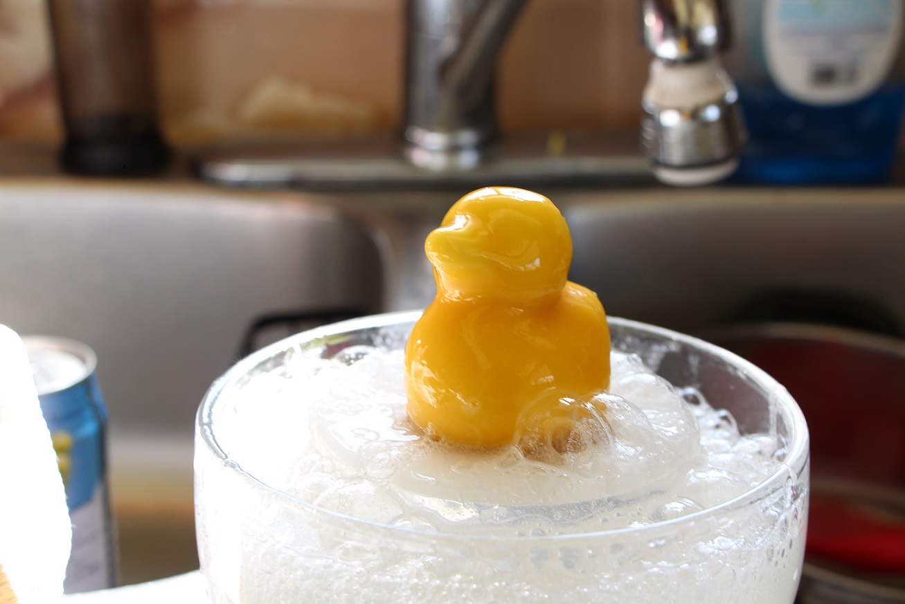 Mango Ducky with Coconut Bubbles – Smoothies & Sundaes