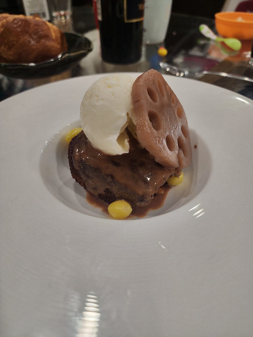 Supper Club (Christmas Eve Eve) – Smoothies & Sundaes